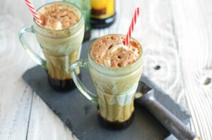 Coca-Cola and Kahlua Float - The Cake Chica