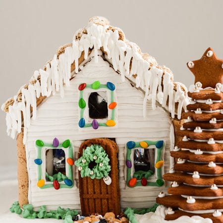 Gingerbread Cottage - The Cake Chica