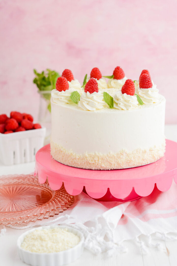 White Chocolate Rose Cake - The Cake Chica