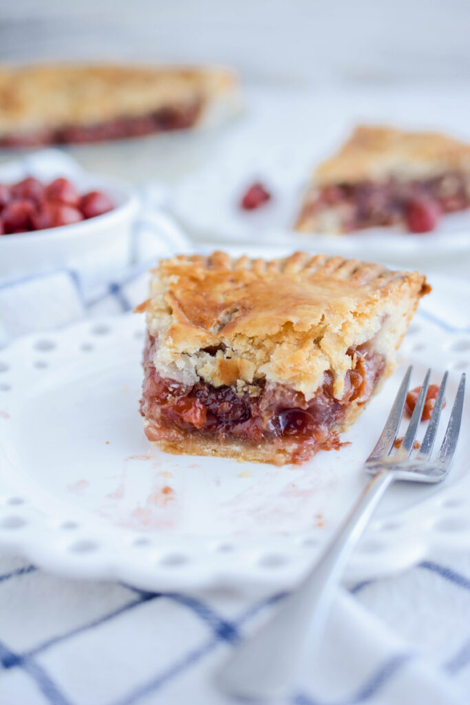 Easy Cherry Pie - The Cake Chica