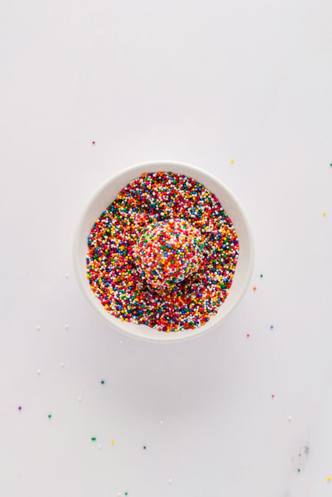 Mexican Sprinkle Cookies - The Cake Chica
